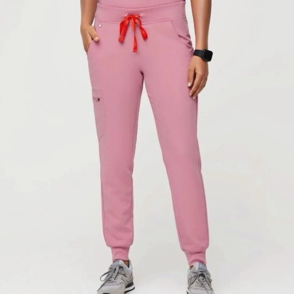 Figs | Pants & Jumpsuits | Figs Limited Edition Chalk Pink Jogger ...